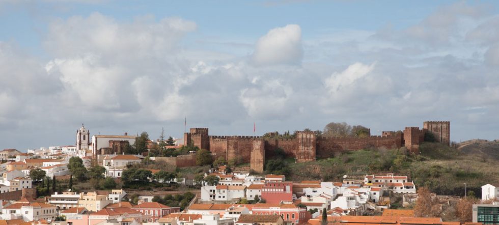 Visit one of the main attractions in the Algarve. The amazing Silves castle