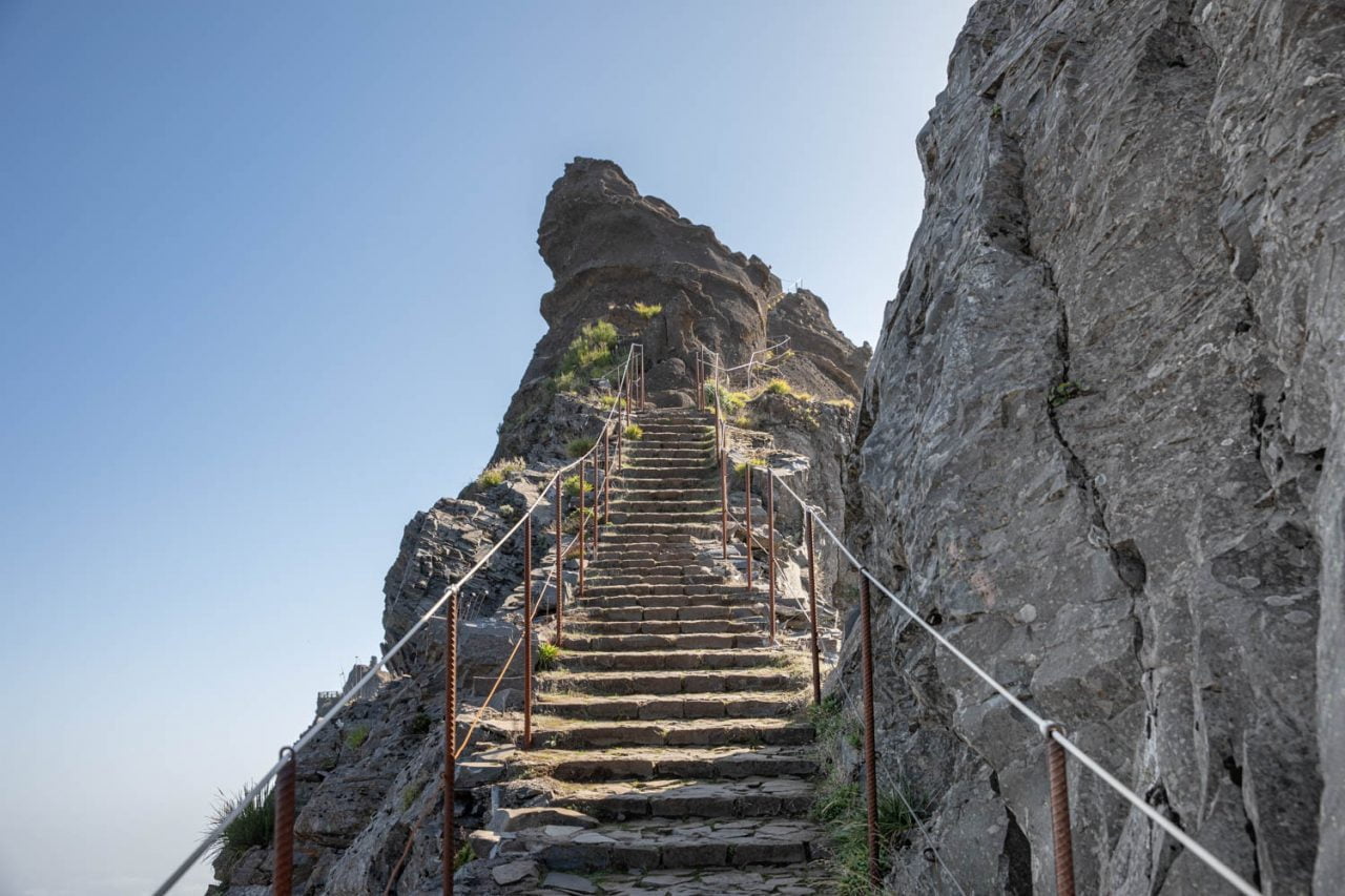 Peak to Peak walk in Madeira - Vereda Do Areeiro PR1 - Finally Lost